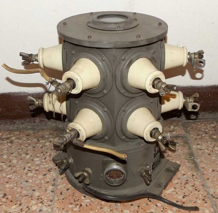 Przełącznik anten PAN-14 radiostacji R-140 Wrocław Stare Miasto • OLX.pl