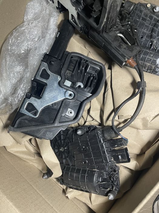 Дотяжки дверей на BMW 7 серії F01/F02: 10 000 грн. - Дверні замки та ...