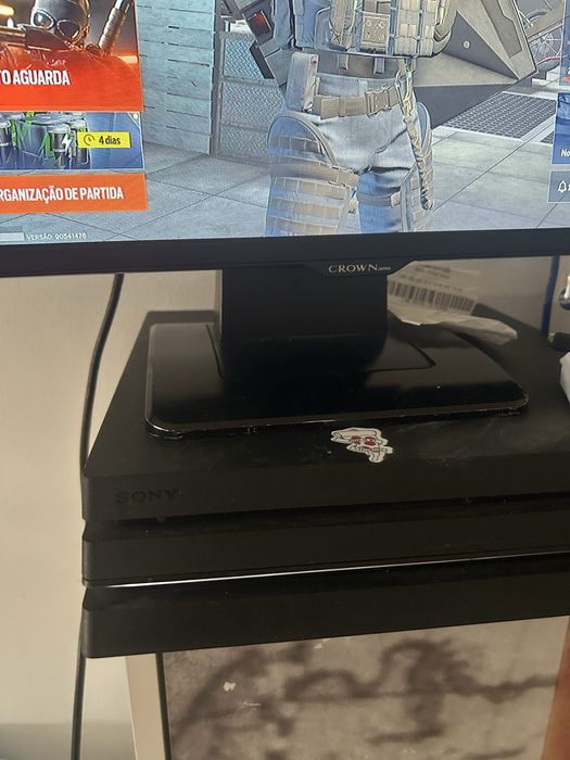 Vendo PS4 Pro 1TB + monitor crown japan 22p + strick pack fps Faro (Sé ...