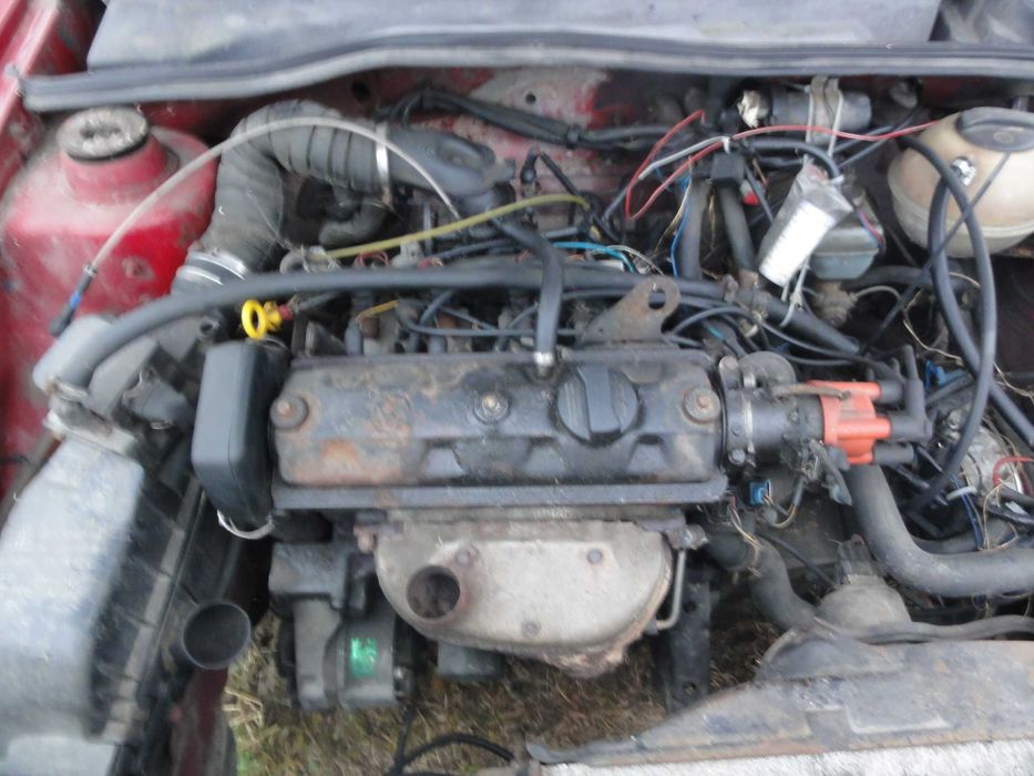 Volkswage golf 2 , 13 bezyna ,gaz Wola Dalsza • OLX.pl
