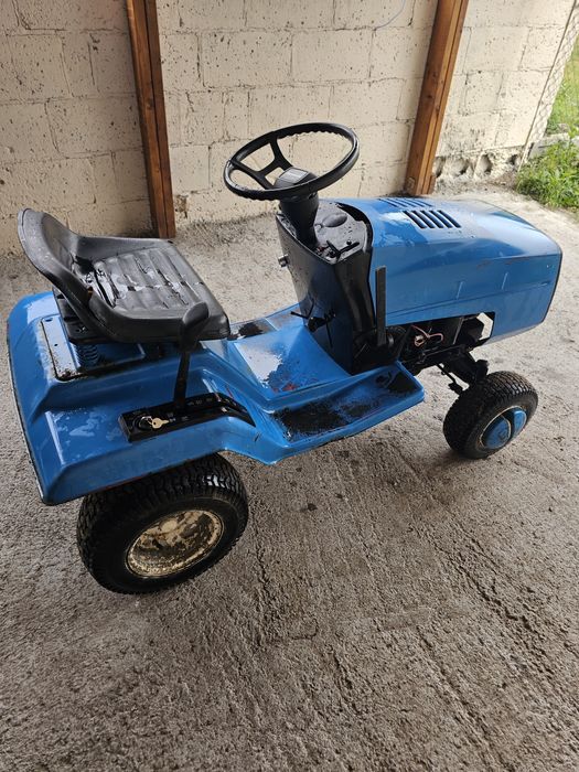 Traktorek Jonsered LR 12 kosiarka Zamość Nowy • OLX.pl