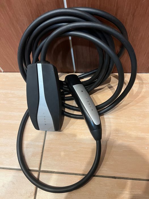 Зарядний пристрій Tesla 32A Зарядка Tesla: 7 800 грн. - Пускові та ...