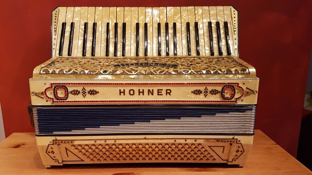 Hohner 120 basów – 3 chóry – sprawny, klasyczny model Kraków Prądnik ...