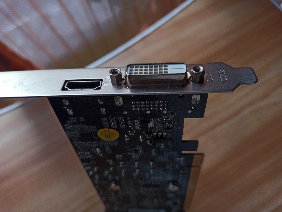 Відеокарта Radeon RX 550 4Gb PowerColor: 1 500 грн. - Комплектуючі та аксесуари Київ на Olx