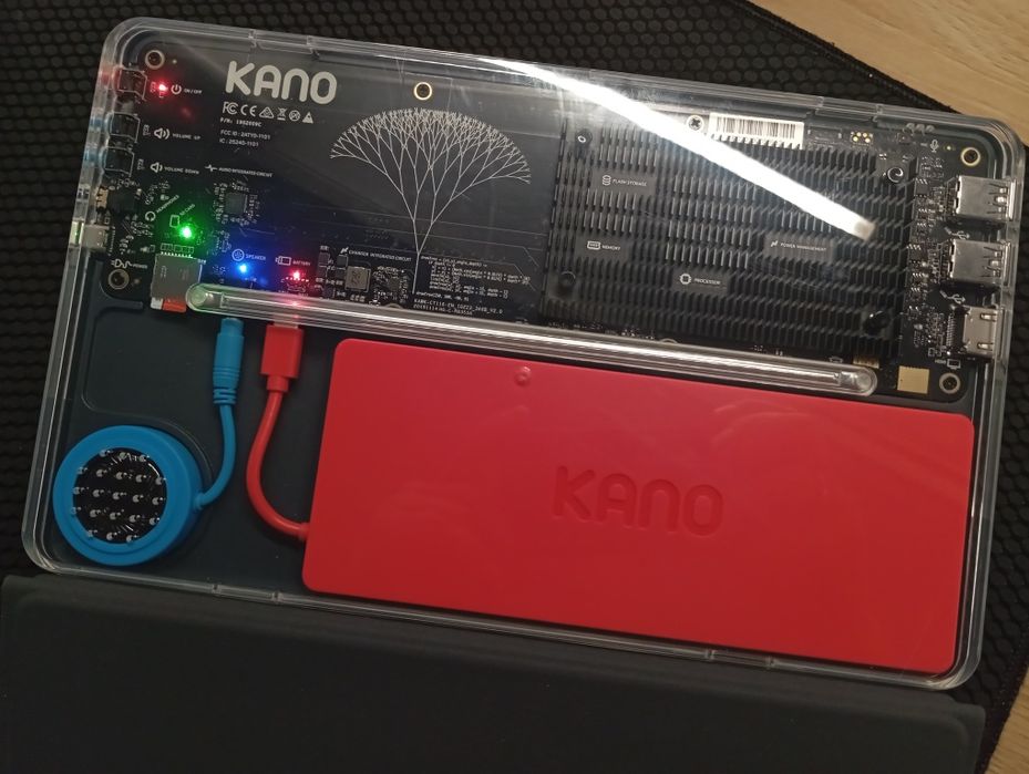 Планшет Kano PC 2-в-1 DIY з док-станцією (Новий) +128 ГБ карта: 3 500 грн. - Планшетні комп ...