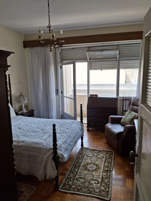 Recheio de móveis de casa madeira Bonfim • OLX.pt
