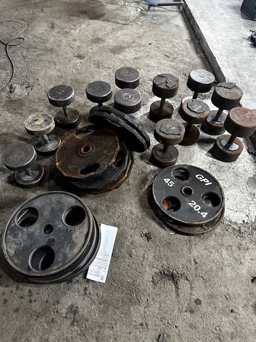 Продам гантелі..: 1 050 грн. - Атлетика / фітнес Отинія на Olx