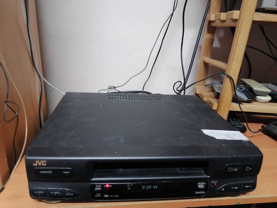 Magnetowid VHS JVC HR-J225EG Częstochowa Stare Miasto • OLX.pl