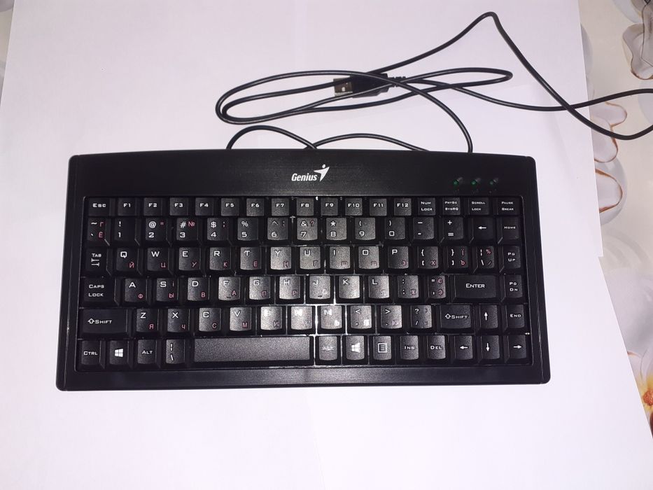 Клавіатура Genius міні з дротом USB: 173 грн. - Периферійні пристрої Бровари на Olx