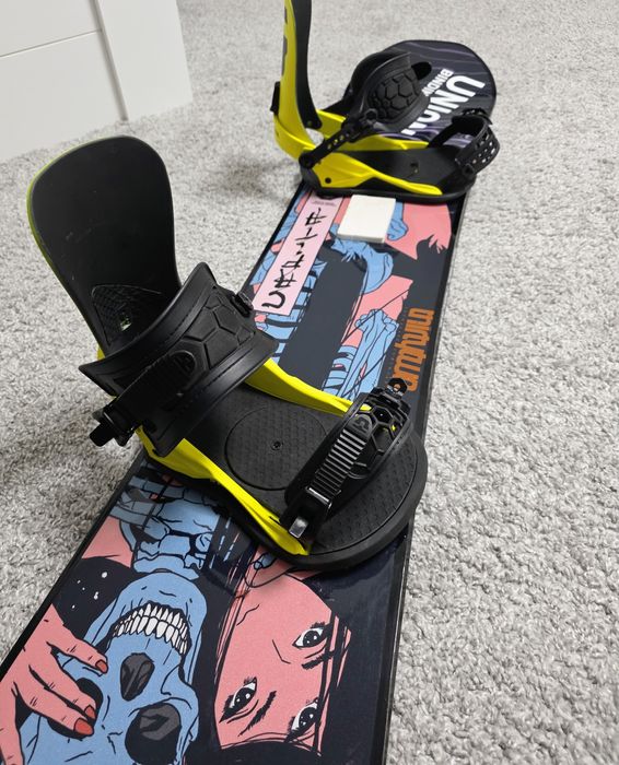 Deska snowboardowa CAPITA Indoor Survival 154 + wiązania UNION Strata ...