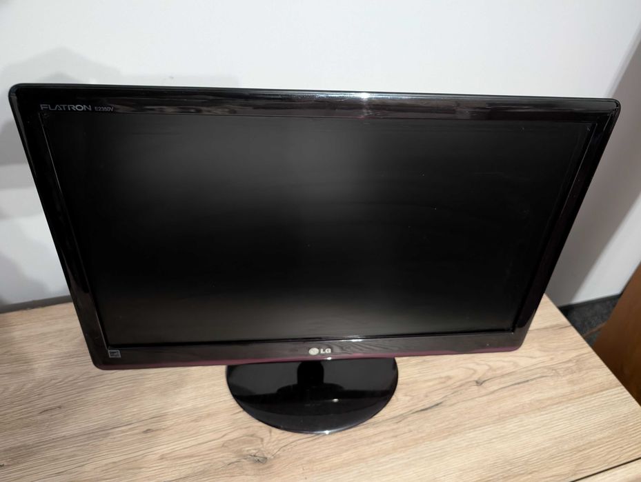 Monitor komputerowy LG Flatron E2350V 23 cale Września • OLX.pl