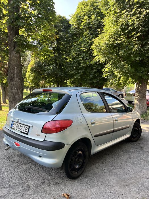 Продам Пежо 206..: 2 300 $ - Peugeot Глобине на Olx