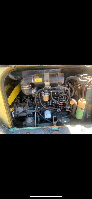 Giratoria Yanmar b50 vio Paços de Ferreira • OLX.pt