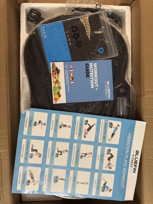 Platforma wibracyjna Bluefin Fitness Ultra Slim + pilot – jak nowa ...