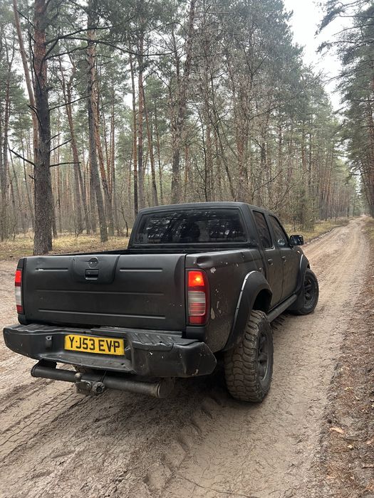 Nissan Navara 2.5 dizel: 3 700 $ - Nissan Котельва на Olx
