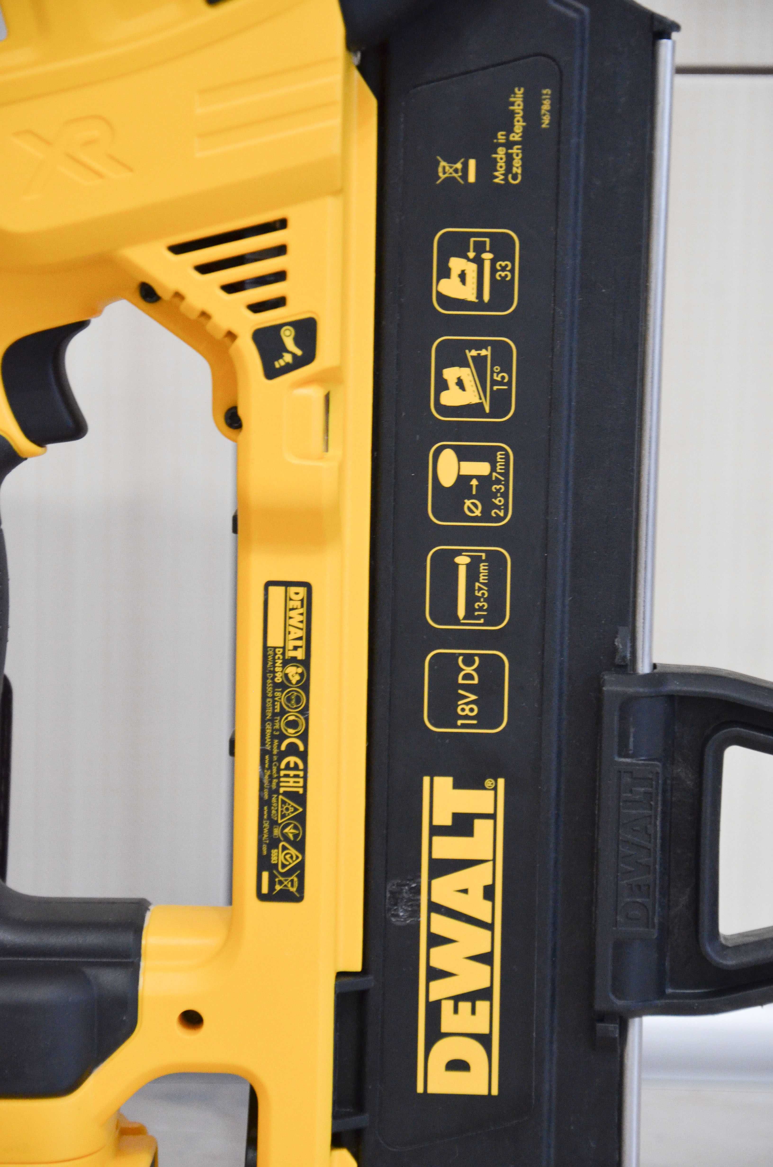 Пистолет гвоздезабивной аккумуляторный бесщёточный DeWALT DCN890P2: 35 ...
