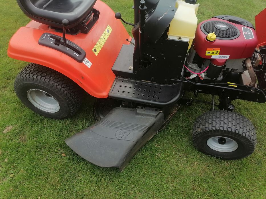 Traktorek kosiarka husqvarna LT 131 Bobrów • OLX.pl