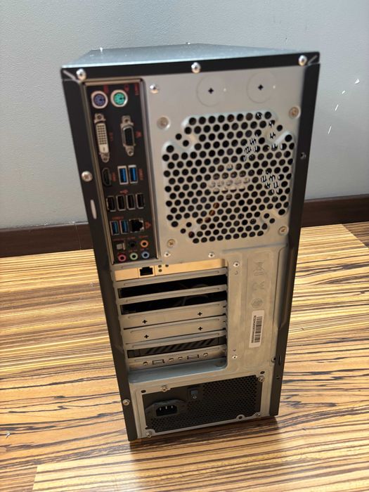 Komputer stacjonarny INTEL XEON E3 1246 V3 z 16GB RAM w pełni sprawny ...