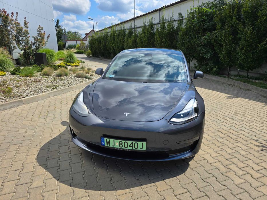 Tesla Model 3 Long Range, niski przebieg, gwarancja, kupiony w salonie ...