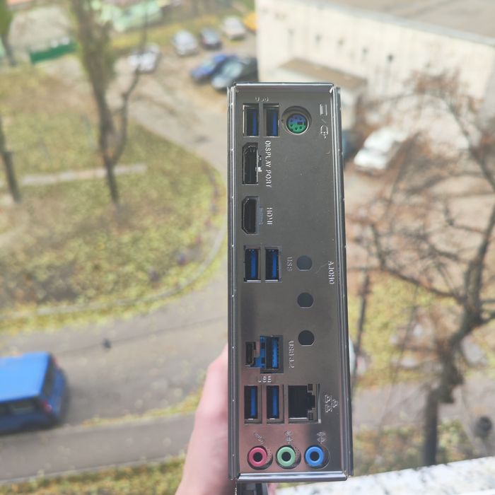 Ryzen 5700x3d + Asrock pro series x570 pro4 + 32Gb dram: 13 300 грн ...