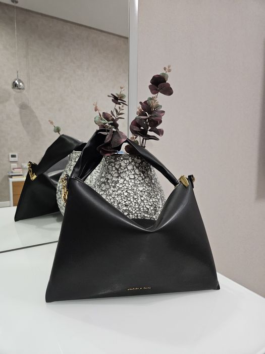 Сумка Charles & Keith: 750 грн. - Сумки через плече Запоріжжя на Olx