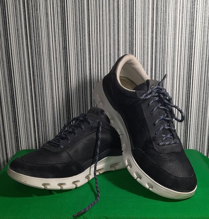 Кросівки чоловічі Clarks: 1 100 грн. - Кросівки для міста Ніжин на Olx