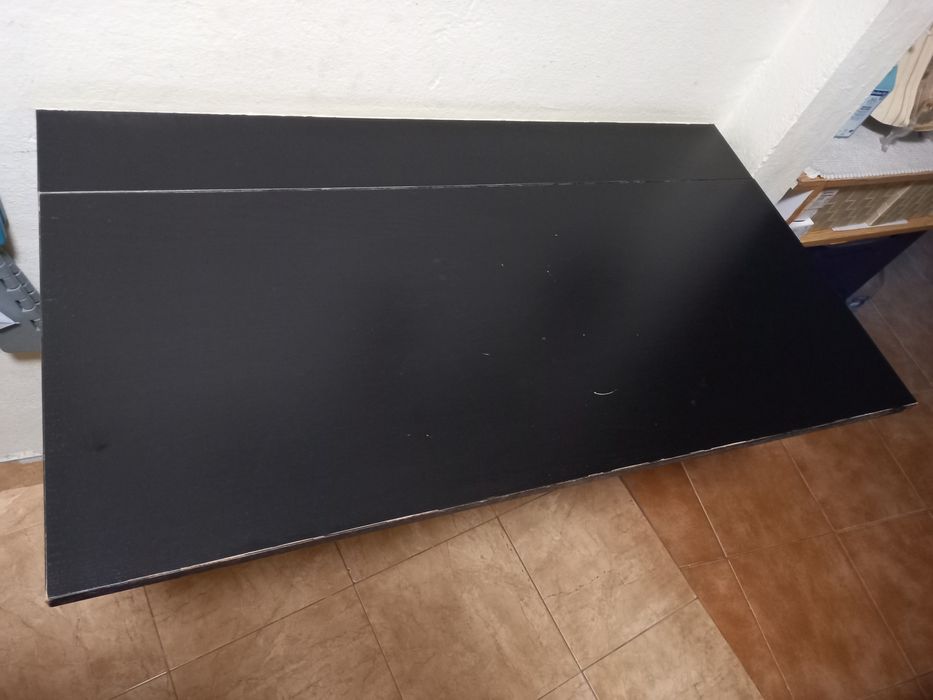 Mesa ika em óptimo estado Campanhã • OLX Portugal