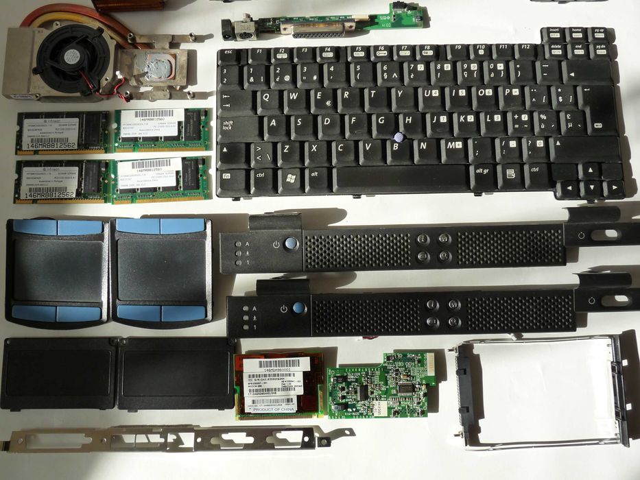 Compaq EVO N620C 1,5GHz 512MB RAM 14'' 1024x768 RS232 na części WAWA ...