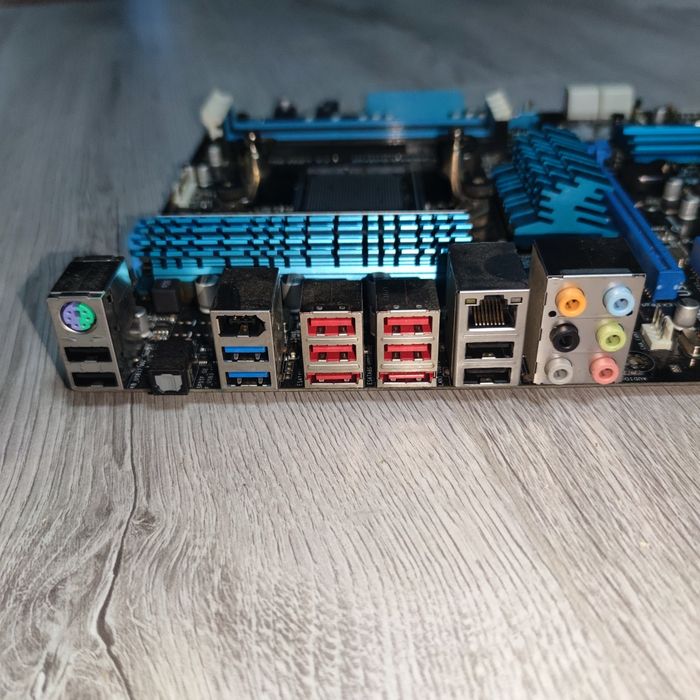 Игровая материнская плата Asus M5A97 EVO r2.0: 2 200 грн ...