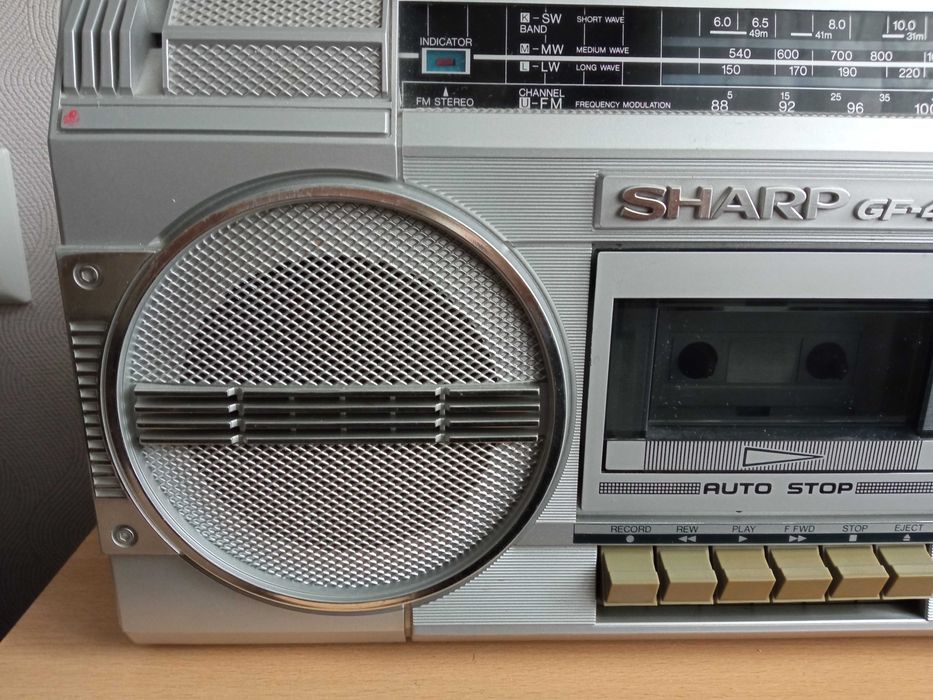 Продам SHARP 4500 THOMSON колонки мелодия: 2 700 грн. - Магнітоли Одеса на Olx
