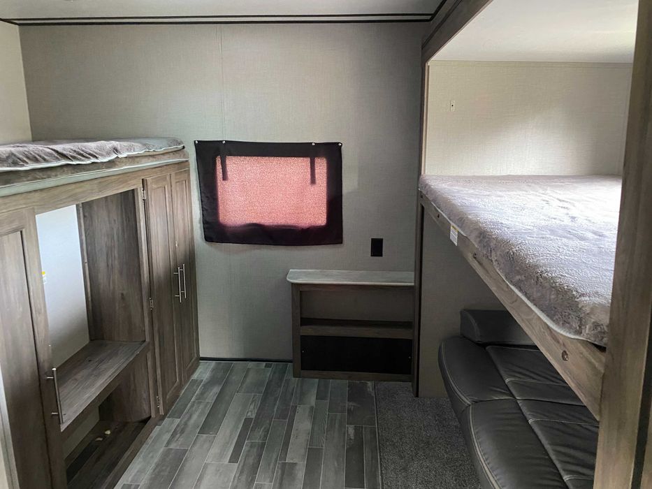 Przyczepa kempingowa Zinger 331BH 2021 Szczodrów • OLX.pl