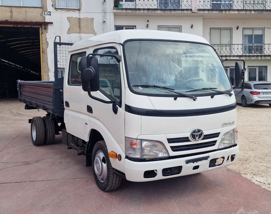 Toyota Dyna 109.000km basculante 3.0 Benedita • OLX.pt
