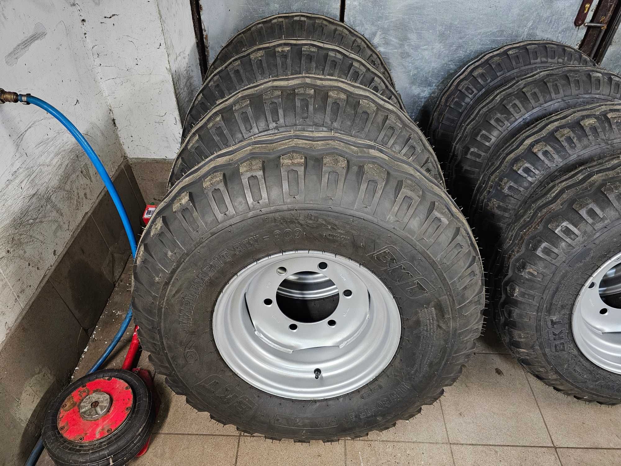 Komplet 4 szt koło 11.5/80x15,3 10,0-75-15,3 10PR BKT nowe felgi Mroków ... Komplet 4 szt koło 11.5/80x15,3 10,0-75-15,3 10PR BKT nowe felgi Mroków ...