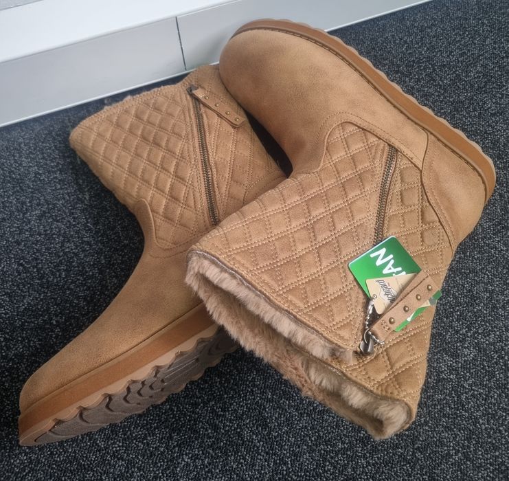 Skechers roz. 39 lub 40 botki sztyblety trzewiki trapery kozaczki śni ...