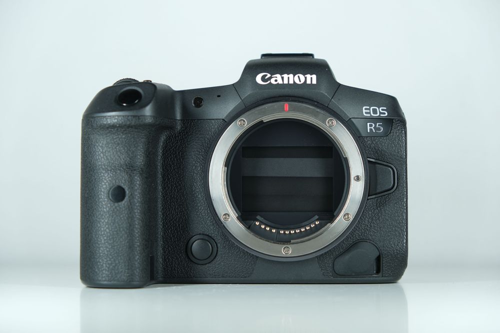 Canon R5 Body + гарантія / без передоплат: 88 399 грн. - Цифрові ...