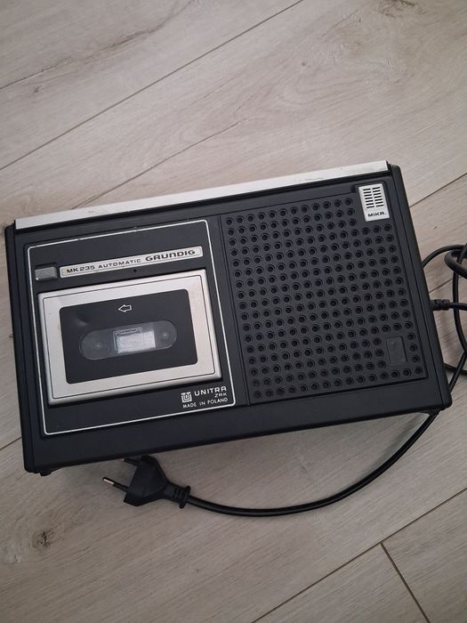 Magnetofon grundig unitra wciąga taśmę Warszawa Targówek • OLX.pl
