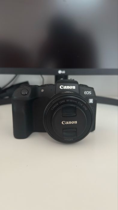 Canon EOS RP + Canon RF 50mm f/1.8 STM + bateria extra Porto Salvo • OLX.pt