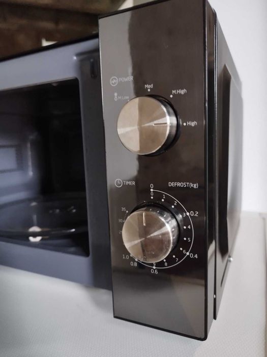 Микрохвильова піч Koenic KMW 1221 B 700W (микроволновка) СВЧ: 1 980 грн. - Мікрохвильові печі ...