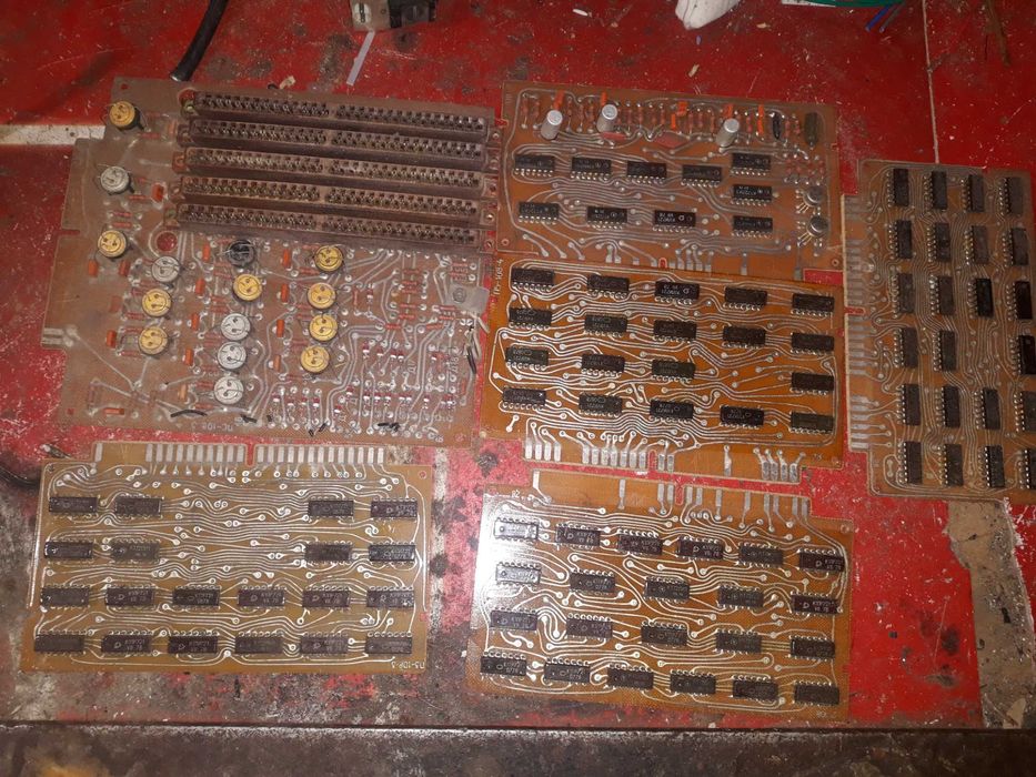 Плата с микросхемами от СССР калькулятора Искра: 2 000 грн. - Інша ...