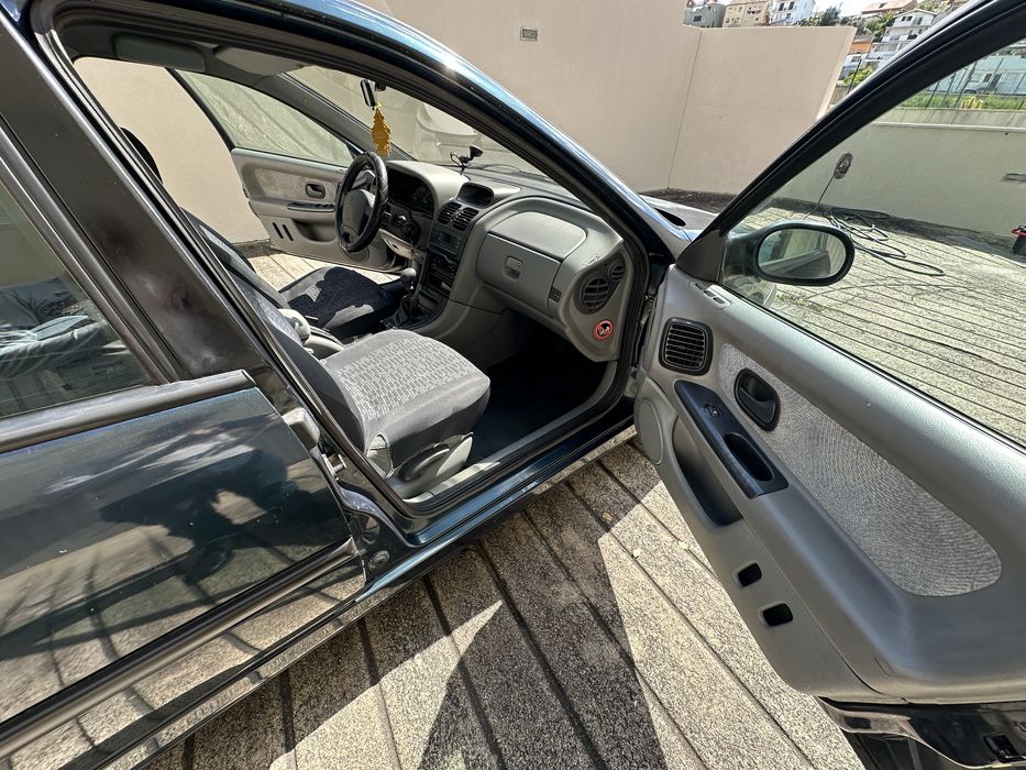 RENAULT Laguna 1.6 - 16V - 1998 - ar condicionado, em bom estado São ...