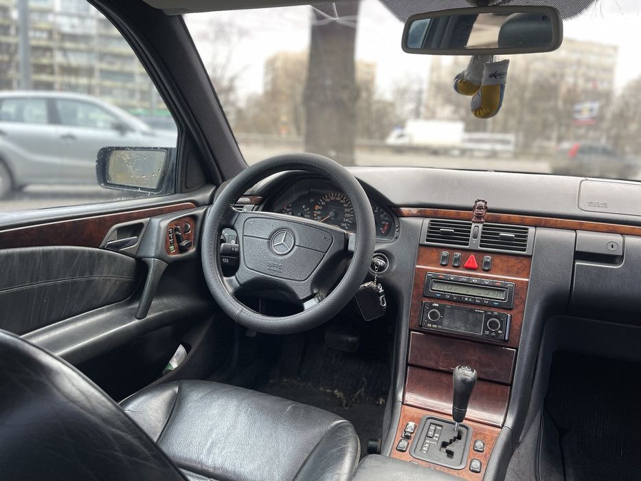 Mercedes e-class w210 1999: 1 850 $ - Mercedes-Benz Київ на Olx
