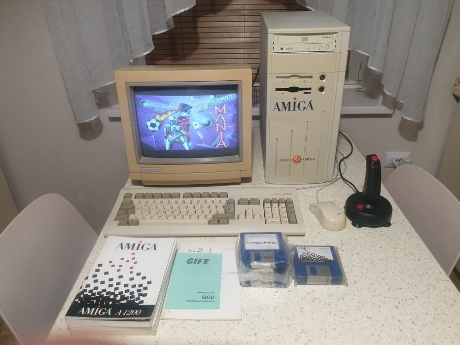 Commodore AMIGA 1200 + HD + CD + monitor Kępno • OLX.pl