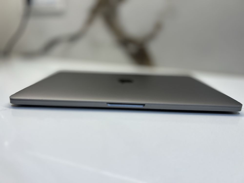 Macbook pro sale store