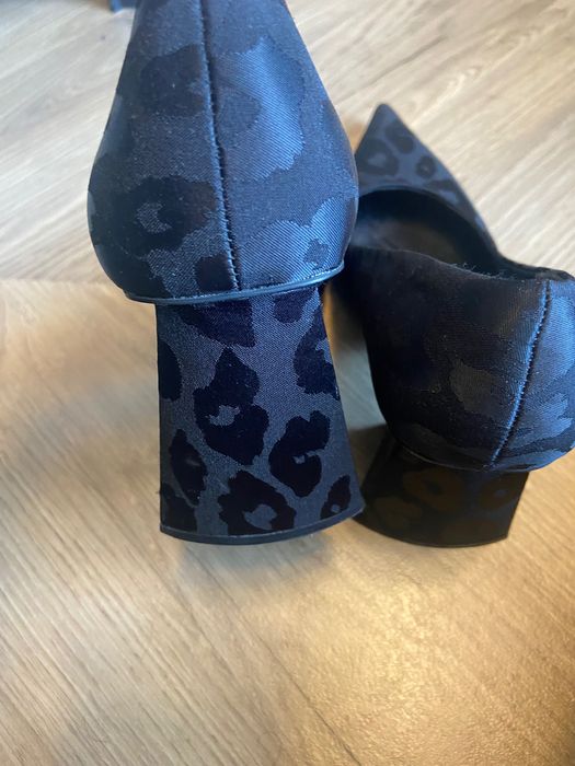 Buty szpilki czarne Zara 38 Żelechów • OLX.pl