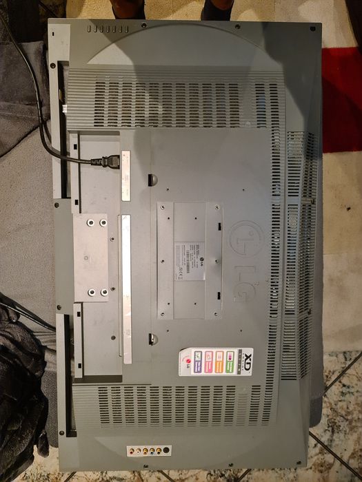 Lcd LG 32 polegadas Monte Redondo E Carreira • OLX Portugal