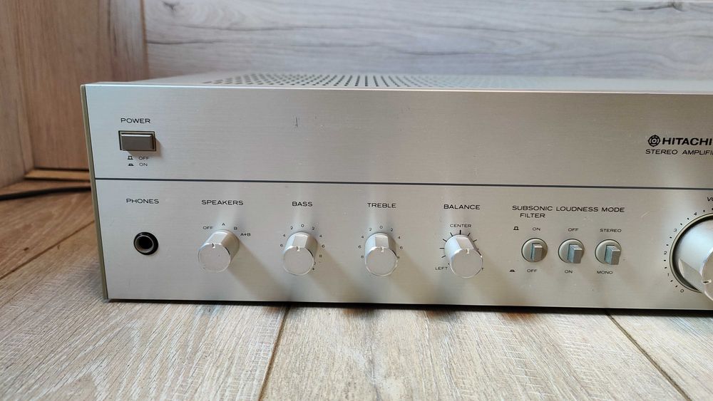 Wzmacniacz HITACHI HA-2500 srebrny Katowice Dąbrówka Mała • OLX.pl