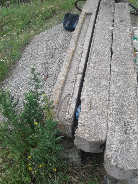 Блоки бетонные,перемычки под фундамент гаража,сарая.: 300 грн. - Інші ...