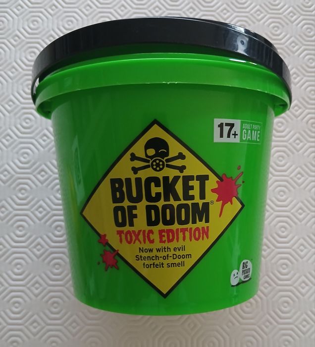 Bucket of Doom (toxic edition) Mina De Água • OLX.pt