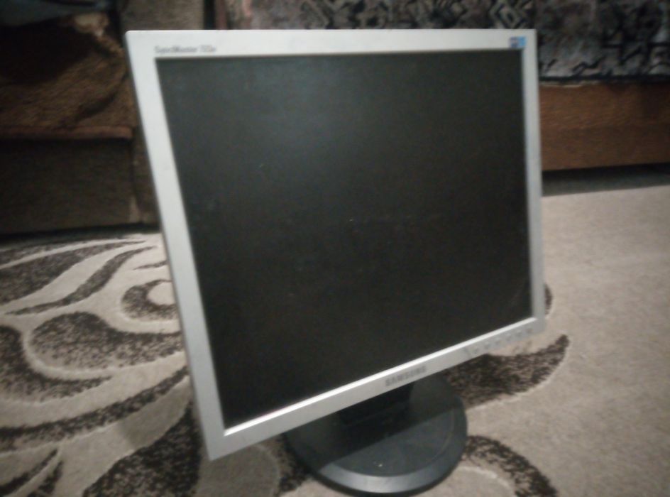 Робочий Монитор для ПК Дешево 200 грн Периферійні пристрої Короп на Olx
