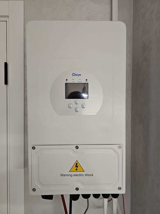 Комплект Інвертор Deye Sun-6K-SG03LP1-EU та аккумулятор Deye SE G5.1 P ...